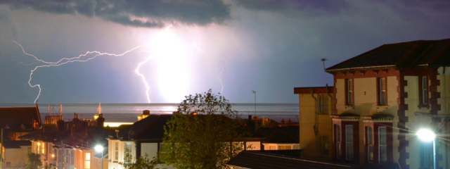 Help prevent damage to your home in a storm | Allianz Insurance